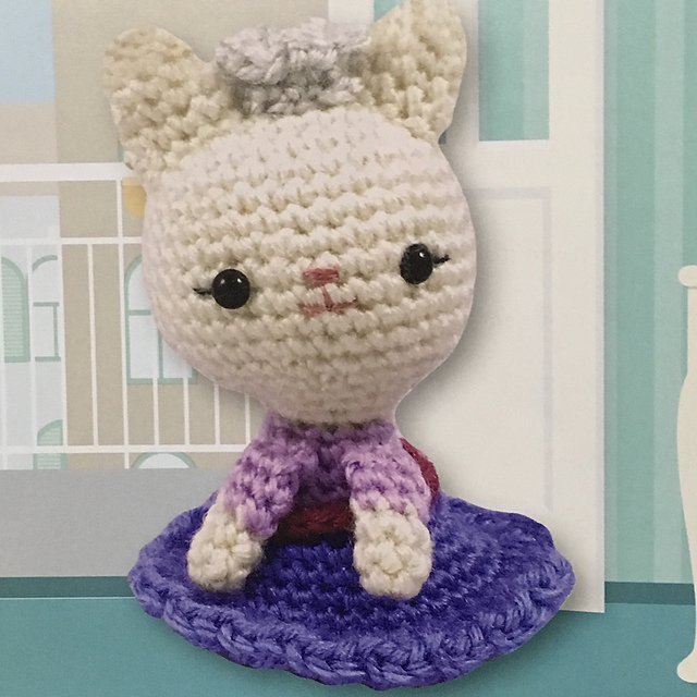 Ravelry: Tia pattern by Sarah Sloyer