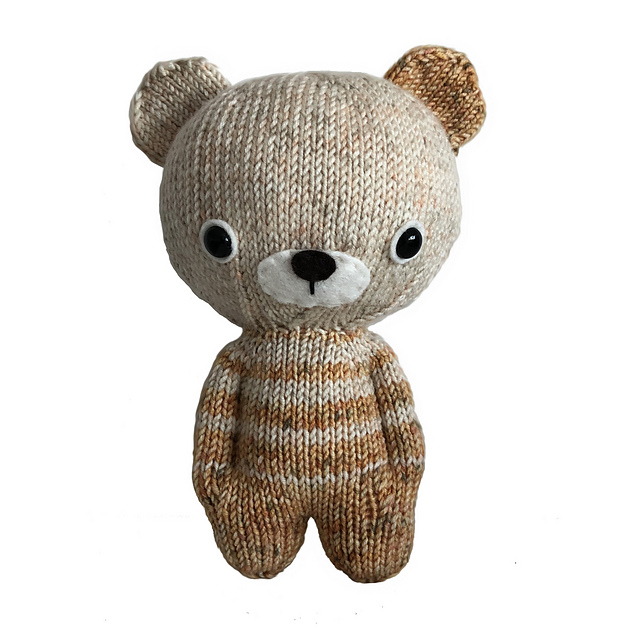Ravelry: Knitted Bear James pattern by Suzy Wool