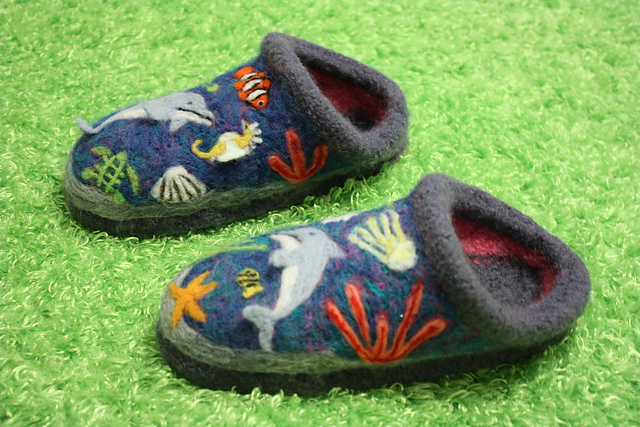 Ravelry: -dee-'s Dolphin Felted Clogs
