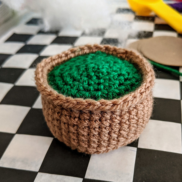 Ravelry: Flower Pot Friends - Pot pattern by 12Squared Creations