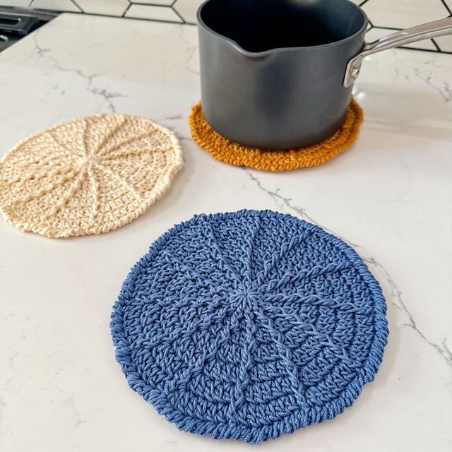 Ravelry: Round Spiral Potholder pattern by Kylee Keller