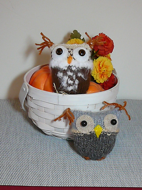 Ravelry: 2littleacorns' Owl puffs