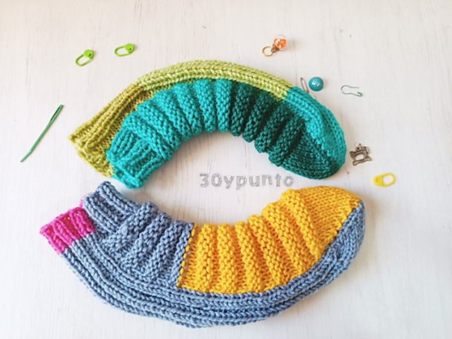 Ravelry: Banana Socks worked FLAT pattern by Marikarmen Sevilla