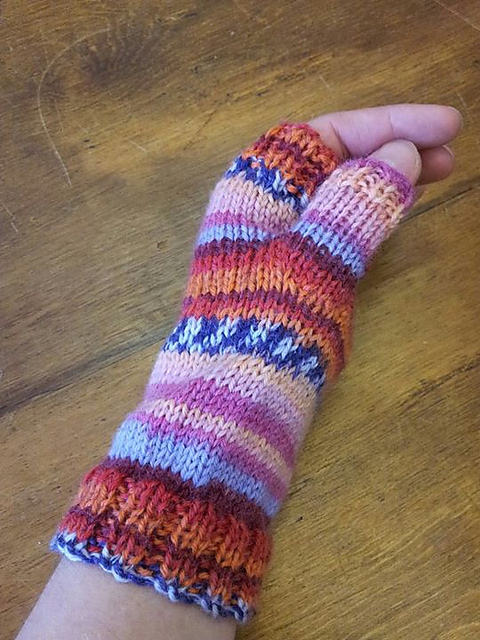 Ravelry: Fingerless Mittens pattern by Andrea Scott