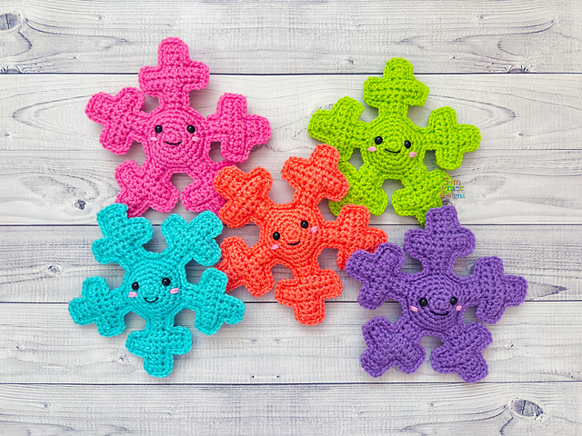 Ravelry: Mini Snowflake Kawaii Cuddler® pattern by Donna Beavers