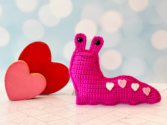 Ravelry: Mini Love Slug Kawaii Cuddler® pattern by Donna Beavers