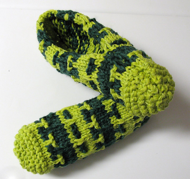 Ravelry: Pantoufles nordiques pattern by 3petitesmailles