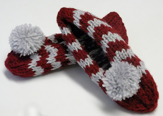 Ravelry: Pantoufles serpentin pattern by 3petitesmailles