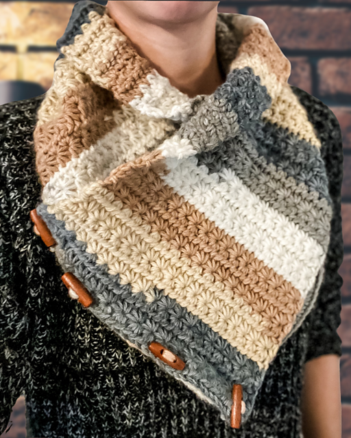 Ravelry: Starry Button Scarf pattern by Sally Summers