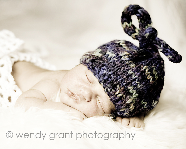 Ravelry: Top Knot Newborn Hat pattern by Angie Hartley