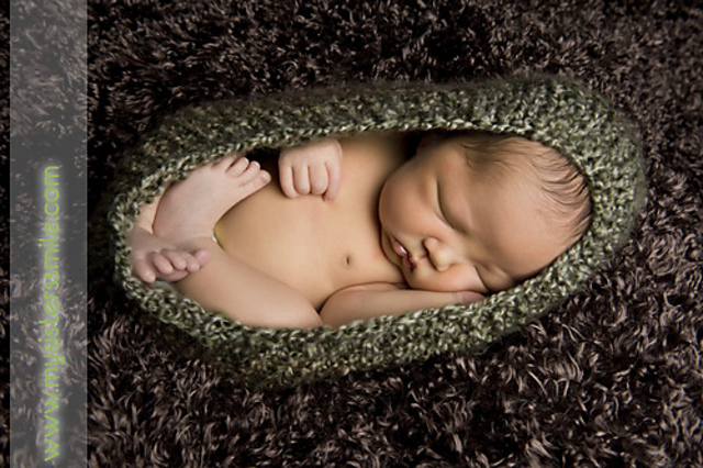 Ravelry: Baby Cocoon AND Pod Photo Prop pattern by Angie Hartley