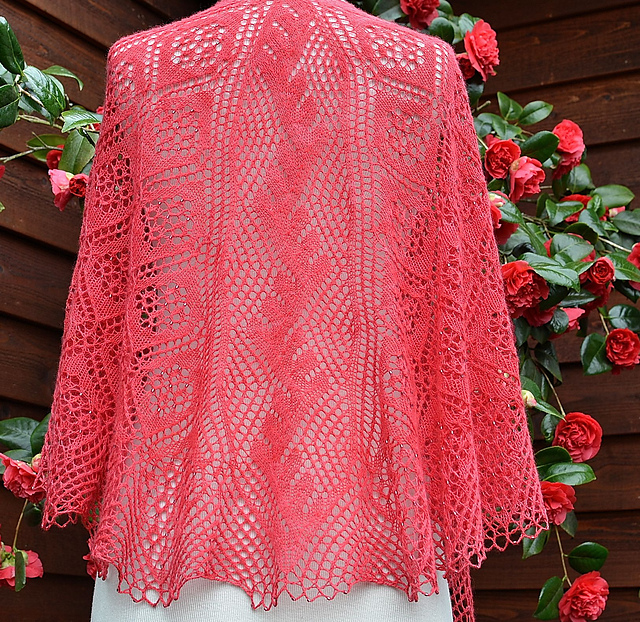 Ravelry: Roses for Julie pattern by Kristi Holaas