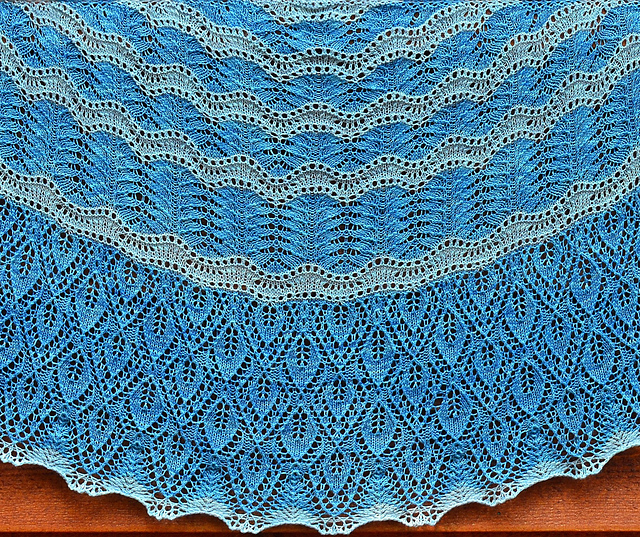 Ravelry: Leaves Washed Ashore pattern by Kristi Holaas