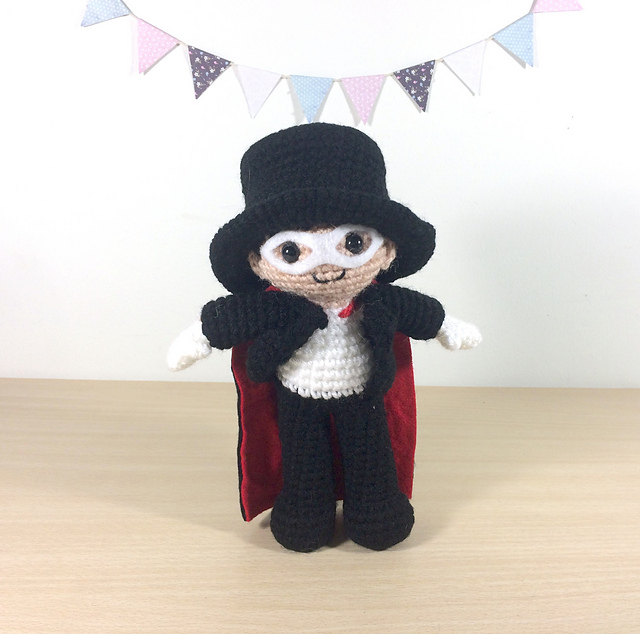 Ravelry: Tuxedo Mask Amigurumi pattern by 53stitches