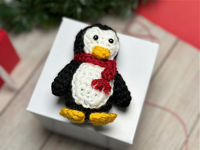Ravelry: Penguin pattern by Erica Dietz