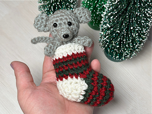 Ravelry: Merry Mouse pattern by Erica Dietz