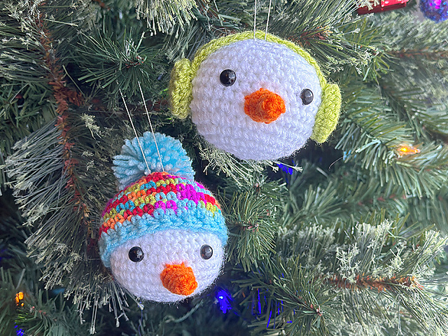 Ravelry: Snowman Bauble Head Ornament pattern by Erica Dietz