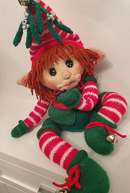 Ravelry: Gizza Kiss Elf - Mistletoe pattern by Mandi Wilson