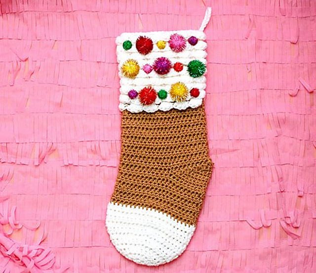 Ravelry: Gingerbread Christmas Stocking pattern by Twinkie Chan