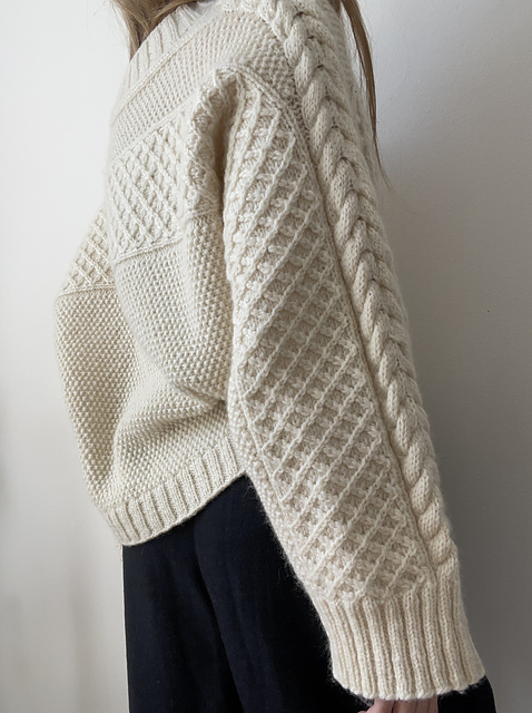 Ravelry: Haraboji Cardigan pattern by aegyoknit