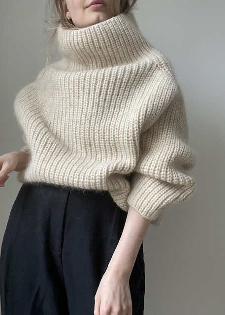 Ravelry: gujo sweater pattern by aegyoknit, by Karoline Skovgaard Bentsen