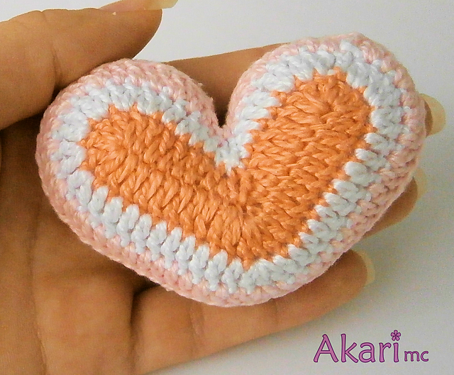 Ravelry: 3-dimensional heart _ M05 pattern by Melissa Flores