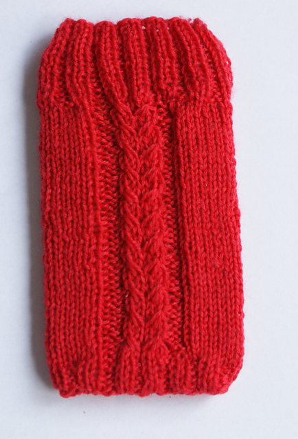 Ravelry: Cozy Phone Sweater pattern by Renée Kies