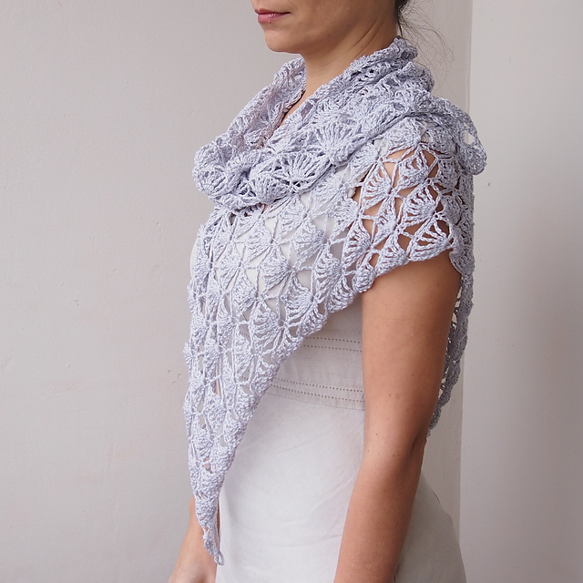 Ravelry: Fairy triangle lace shawl pattern by Ana D