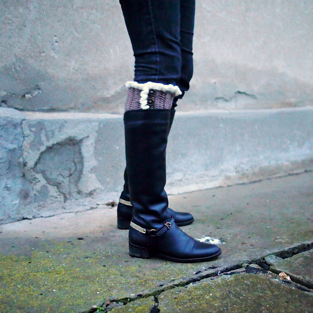 Ravelry: Knit look boot cuffs with ruffles pattern by Ana D