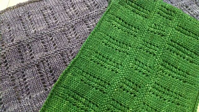 Ravelry: Banbury Woods Cowl pattern by Sara Mims