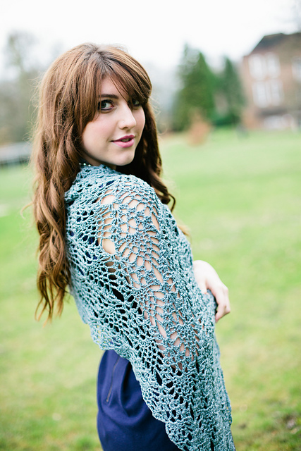 Ravelry: Hilo Shawl pattern by Joanne Scrace