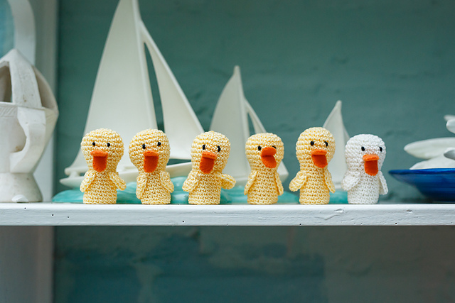 Ravelry: Five Little Ducks Finger Puppets pattern by Cassie Ward