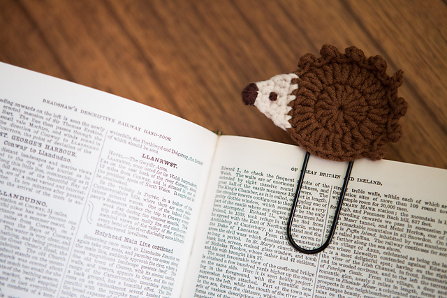 Ravelry: Hedgehog Bookmark pattern by Emma Du
