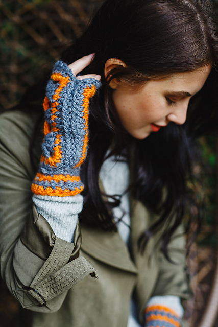 Ravelry: Granny Square Mitts pattern by Veruska