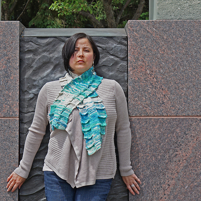 Ravelry: Elizabeth Scarf pattern by Adrienne Larsen