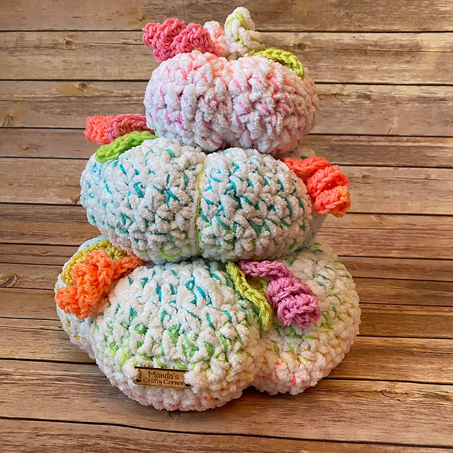 Ravelry: Stacked Pumpkins pattern by Amanda Farone