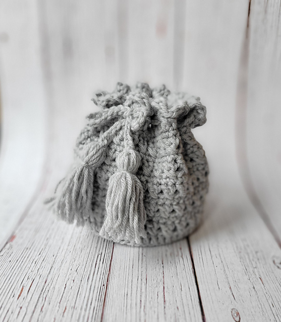 Ravelry: Mini Pouch pattern by Agnes Chow