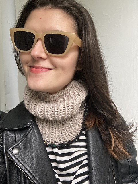 Ravelry: Skinny Snood pattern by Celia Wright