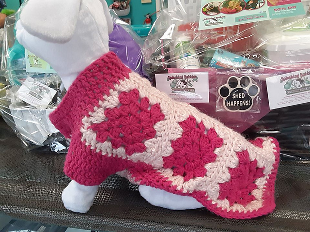 Ravelry: Granny Square Doggie Sweater pattern by AdeLe Boya