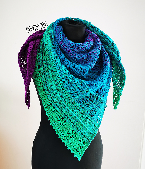 Ravelry: Steffi Flower pattern by Akiya Handmade