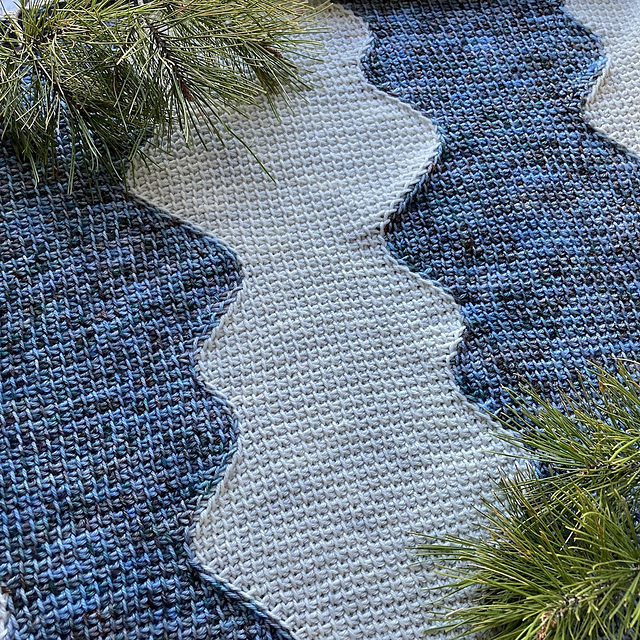 Ravelry: Snowdrift Shawl pattern by Aklori Designs