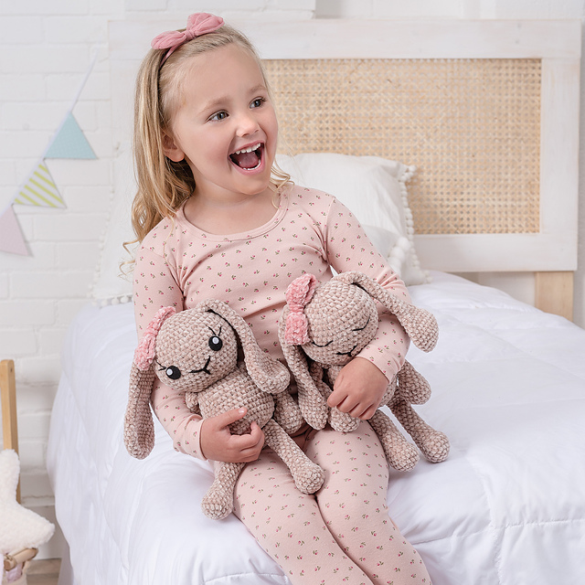 Ravelry: Cuddle Bunnies pattern by Jody Rhodenizer
