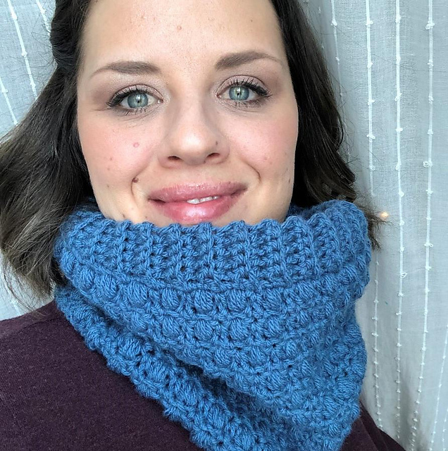 Ravelry: Winter Dreams Cowl pattern by Amy Leclerc