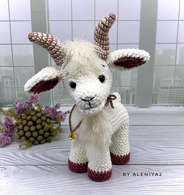Ravelry: Frisky Goat pattern by Alena Titova