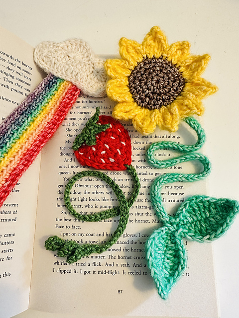 Ravelry: Summer Fun Bookmarks pattern by Moho Crafts