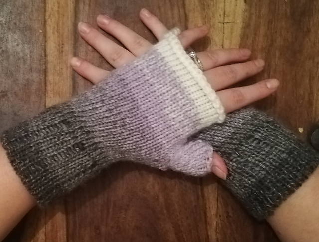 Ravelry: Variegated flat bed Gloves pattern by Alexandra Thackeray