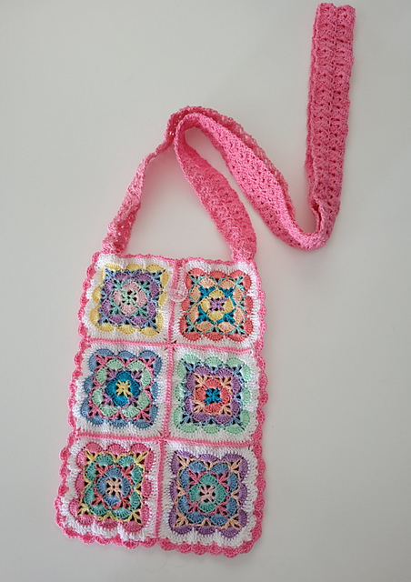 Ravelry: Granny Square Cellphone Purse pattern by Alice Terrell