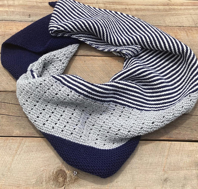 Ravelry: Murphy Shawl pattern by Lisa Hight