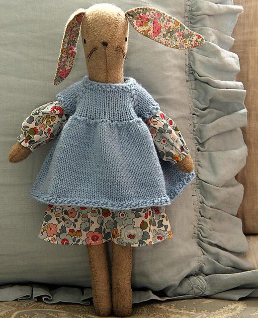 Ravelry: Little Knitted Dress for Rabbits pattern by Alicia Paulson