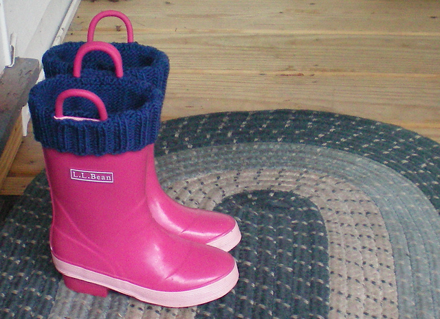 Ravelry: Little Bean (rainboot liners) pattern by Alicia Plummer